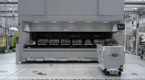 VLM’s meet Robots – Outsource Equipment