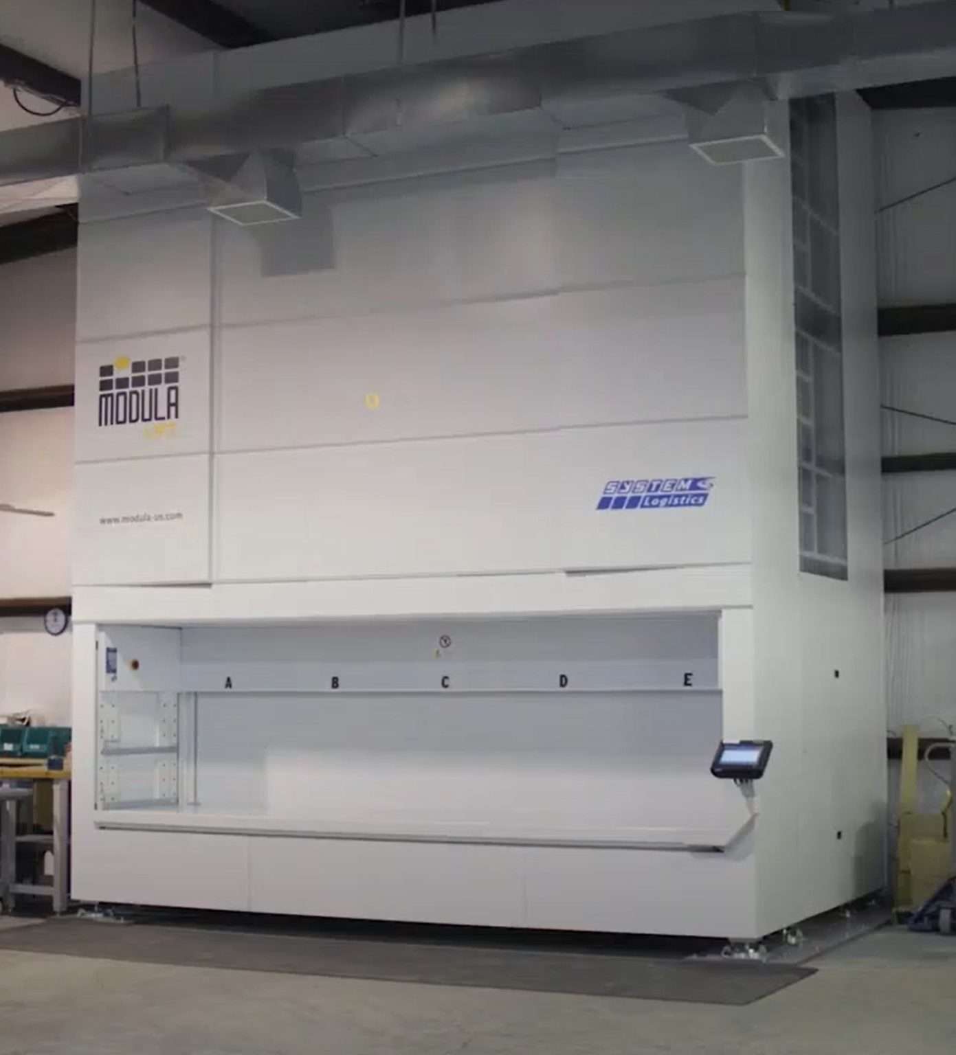 Vertical Carousels vs. Vertical Lift Modules: What’s the Difference? – Outsource Equipment